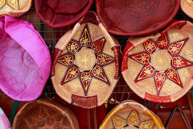 Traditional Canarian street market and marine reserve of La Graciosa - La Graciosa Island: A Natural and Cultural Gem