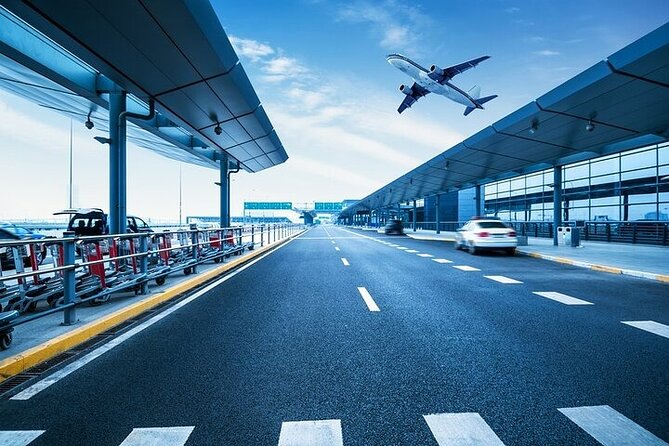 Transfer: Nice City Center to Côte d'Azur Airport(NCE) - The Vehicle and Comfort