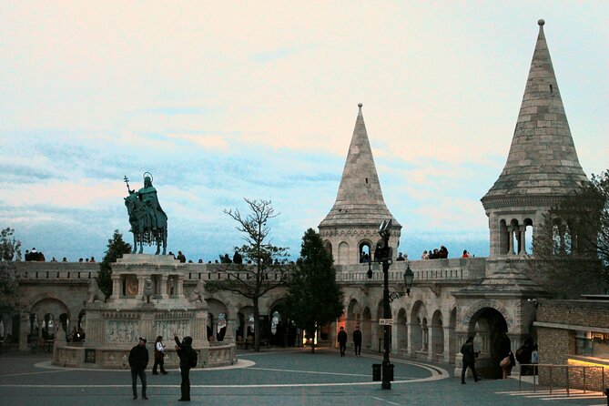 True Crime Walking Tour in the Buda Castle district - The Itinerary in Detail