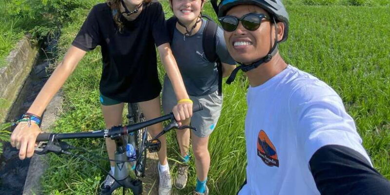 Ubud : PRIVATE Bike Tour inside Rice Field with meal & pool - The Lunch & Pool: A Well-Deserved Relaxation