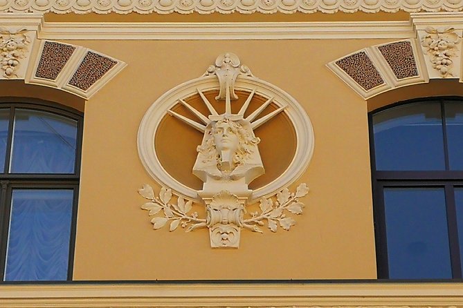 Ultimate Art Nouveau Experience in Riga - Private Tour - Visiting the Art Nouveau Museum Apartment