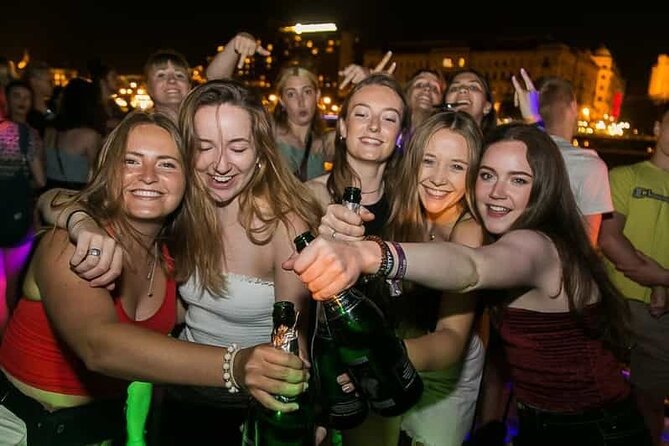 UNLIMITED DRINKS- Budapest Bar Pub Crawl - FREE SHOTS - VIP Entry - Authentic Experiences and Traveler Feedback