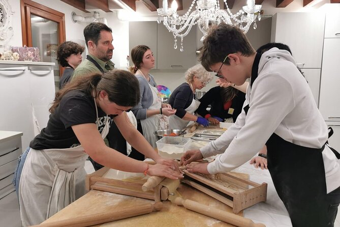 Venice Cooking Class in Mestre  Pasta & Tiramisu, wine and more - Who Should Consider This Tour?