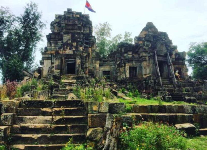 Visit all tourist attractions around Battambang - Transportation & Practical Details
