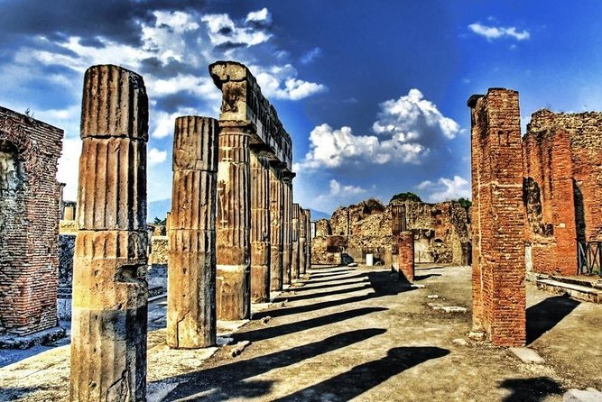 Visit Pompeii with a local expert guide - Frequently Asked Questions