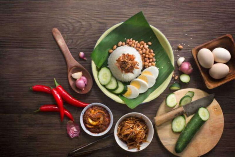 Walking Tour: Exploring Singapores Kampong Glam ! - Practical Details and Value