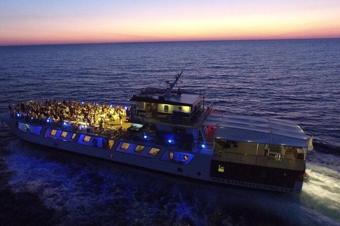 Wave Dancer Fireworks Night Cruise - What to Expect on the Wave Dancer Fireworks Night Cruise