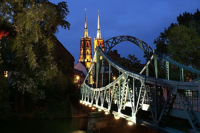 Wroclaw: Ostrow Tumski & Old Town Highlights Private Walking Tour - Who Should Consider This Tour?