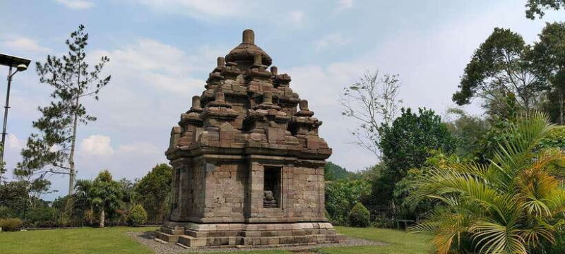 Yogyakarta : explore Nepal van Java + Selogriyo temple - Exploring Nepal Van Java: An Unexpected Treasure
