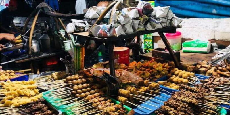 Yogyakarta: Night Walking and Street Food Tasting Tour - Practical Tips for Participants