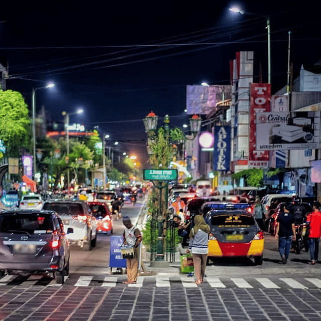 Yogyakarta: Night Walking & Street Food Tour - A Deeper Look at the Yogyakarta Night Walking & Street Food Tour