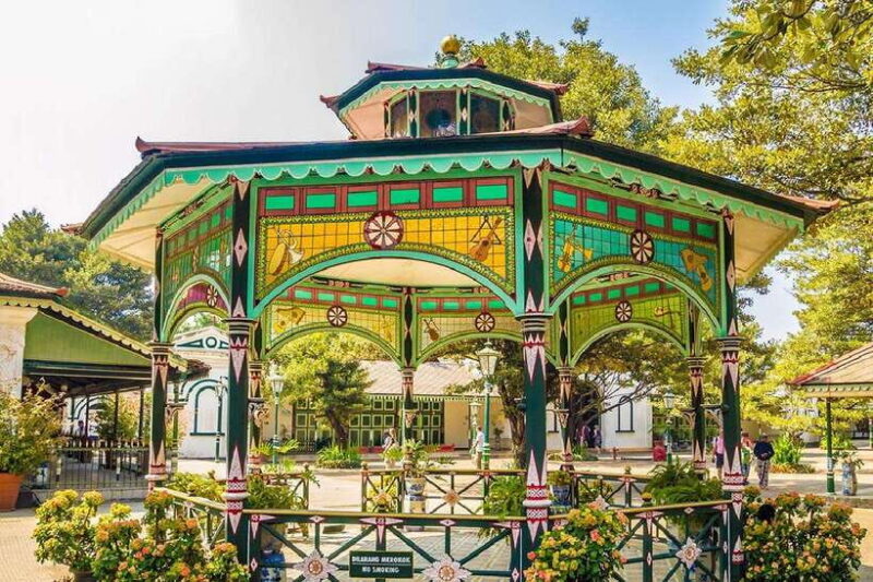 Yogyakarta: Palace, Water Castle, and Prambanan Temple Tour - Practical Details and What to Expect