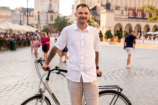 3-Hour Guided Bike Tour Highlighting Krakow - Key Points