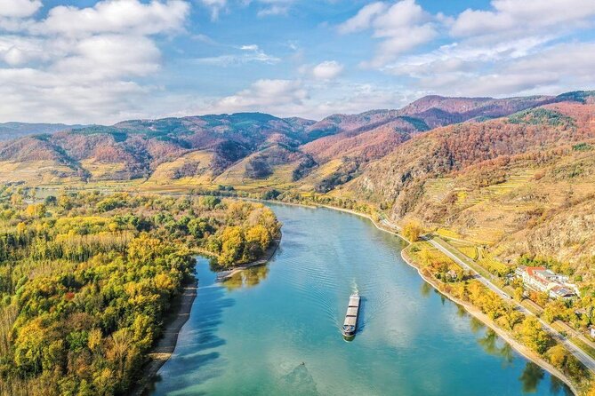 3-Hour Private Hiking Tour to historic places around Spitz in Wachau Valley - Discover the Wachau Valley: A Private Hiking Tour to Spitz’s Historic Sites