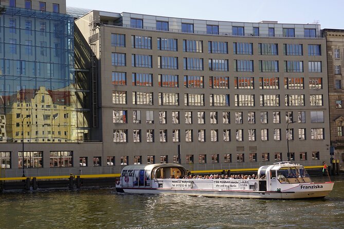 1-Hour River Cruise with Tour Guide. Bilingual (Ger/Engl) - Authentic Feedback from Travelers