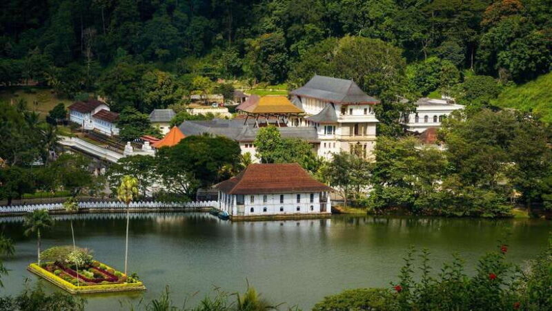 2-Day Scenic Tour from Kandy to Ramboda & Nuwara Eliya - Day 1: Kandy to Ramboda - Cultural and Botanical Highlights