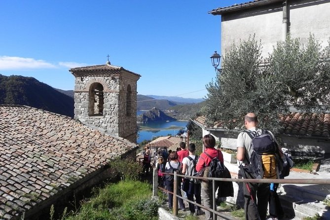2 days: Hike the peak, Kayak the lake, visit Castle and best food - Who Will Love This Tour?