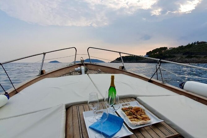 3 Hours Sunset Boat Tour to Golfo dei Poeti Shared - What to Expect in Terms of Value