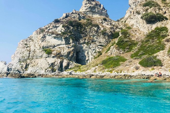 Adventure and nature! Exciting group tour by dinghy. - FAQ