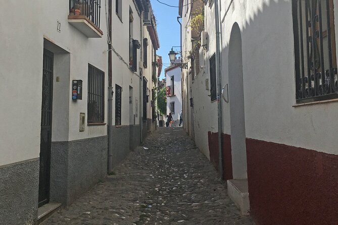 Albaicín and Sacromontes Iconic Sights: A Self-Guided Audio Tour - The Authenticity Factor: What Makes This Tour Special