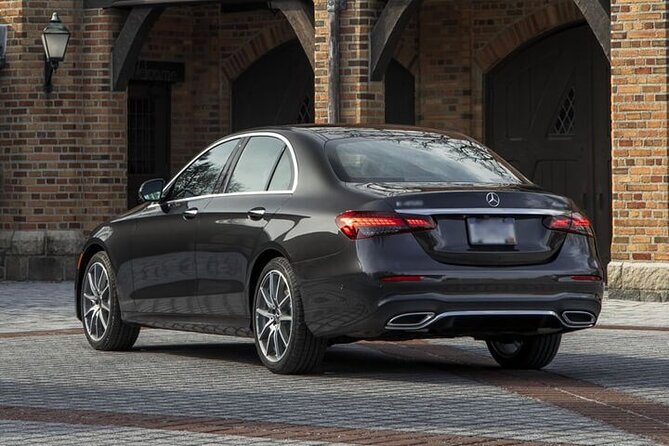 Arrival Private Transfer Seville Airport SVQ to Seville by Sedan - The Itinerary and Experience in Detail