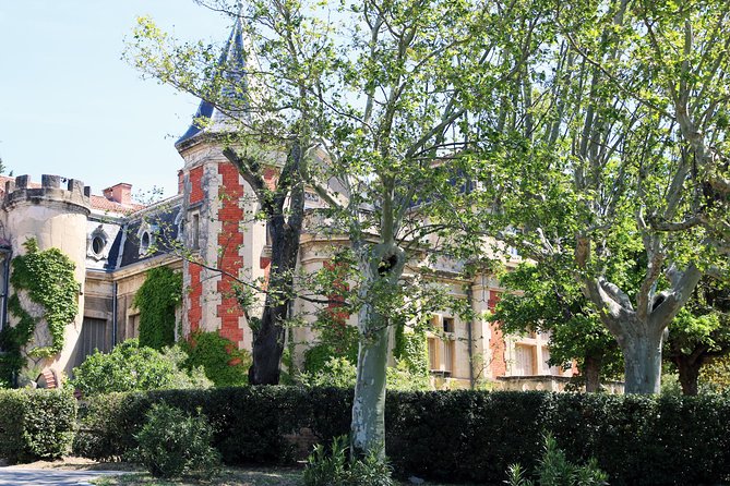 Avignon's history, local culture & the wines of Châteauneuf du Pape private tour - Frequently Asked Questions