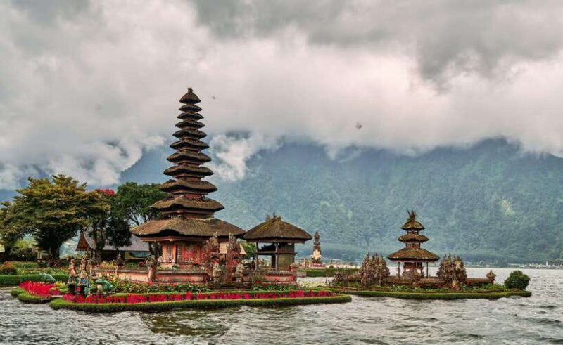 Bali: Full Day Tanah Lot, Handara Gate, Ulun Danu Beratan - Authentic Experiences and Visitor Insights