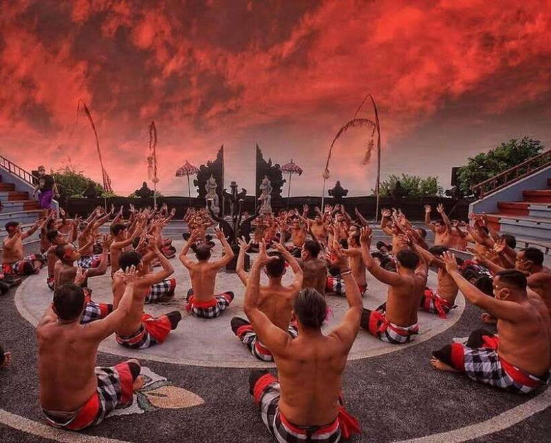 Bali: Padang Padang Beach, Uluwatu Temple & Kecak Dance - Visualizing the Experience