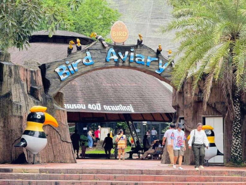 Bangkok to Moo Deng: Private Transfer To Khao Kheow Zoo - The Practical Details