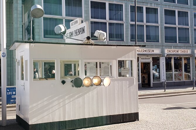 Berlin: Private Highlights Walking Tour with Local Guide and Hotel pickup - The Sum Up