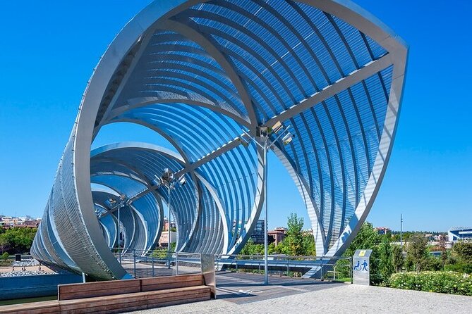Bilbao Must See Attractions Walking Tour With A Guide - Who Will Love This Tour?