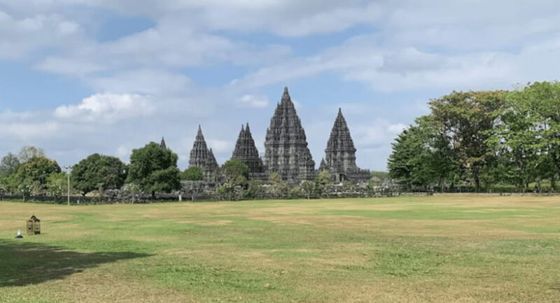 Borobudur Sunrise, Mount Merapi & Prambanan Full Day Tour - Analyzing the Value