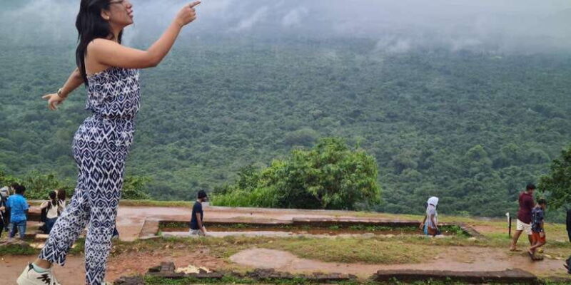 Colombo: Sigiriya Rock Dambulla and Minneriya National Park - Analyzing the Value