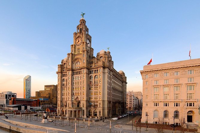 Departure Private Transfer: Liverpool to Manchester Airport MAN in Business Car - The Experience: What You Can Expect