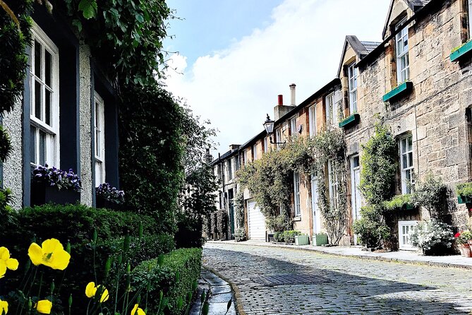Enchanting Edinburgh: Half-Day Walking Tour with Local Guide - Who Should Consider This Tour?