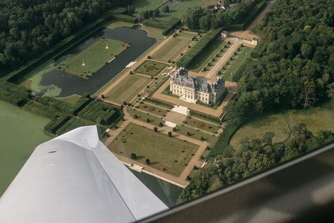 Fly around Paris with a local pilot - Frequently Asked Questions