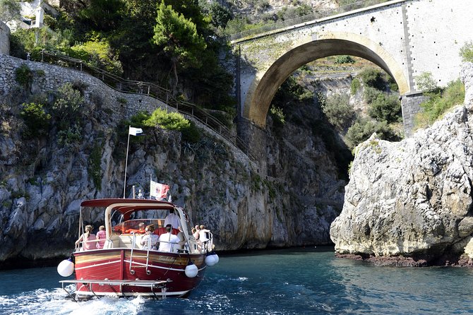 From Salerno: Small Group Amalfi Coast boat tour with stops in Positano & Amalfi - The Itinerary in Detail