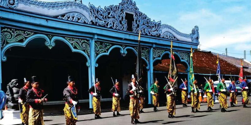 From Yogyakarta: Cetho, Sukuh Erotic Temple and Solo City - Who Should Consider This Tour?