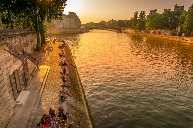 Highlights & Secrets of Paris Private Tour - Crêpes & Eiffel Tower - Major Landmarks and their Stories