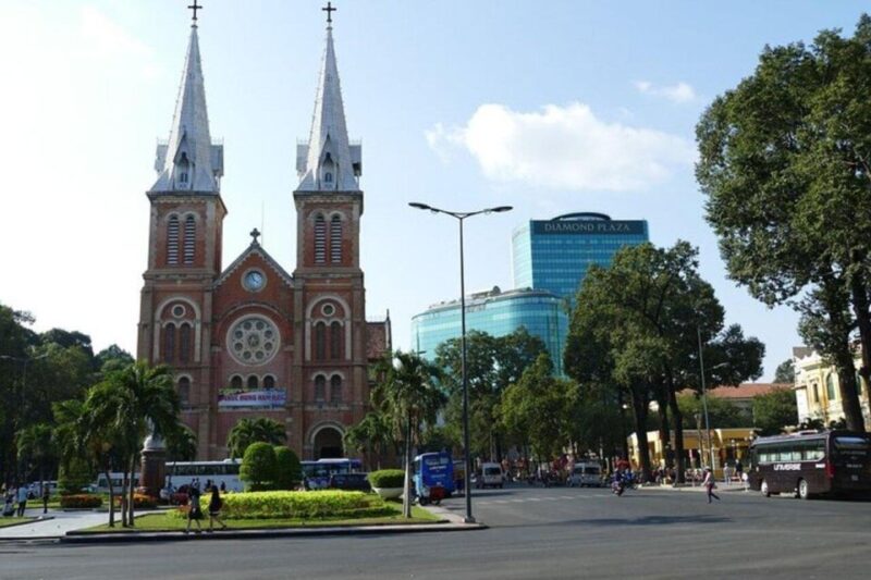 Ho Chi Minh City : Must-See Private Walking tour - The Guide and Personalization