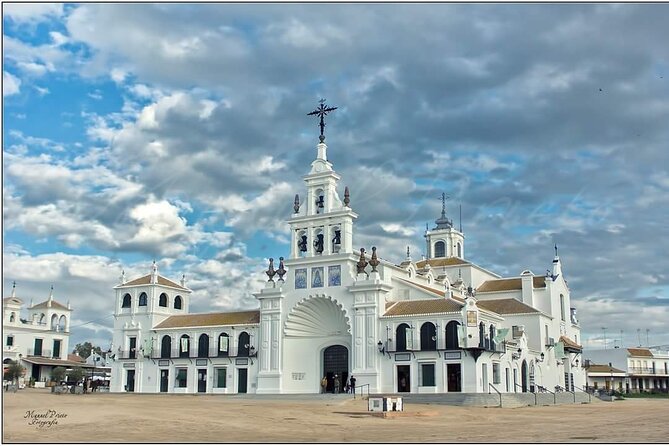 Horseback riding through Doñana and visit of El Rocio - Private tour - FAQ