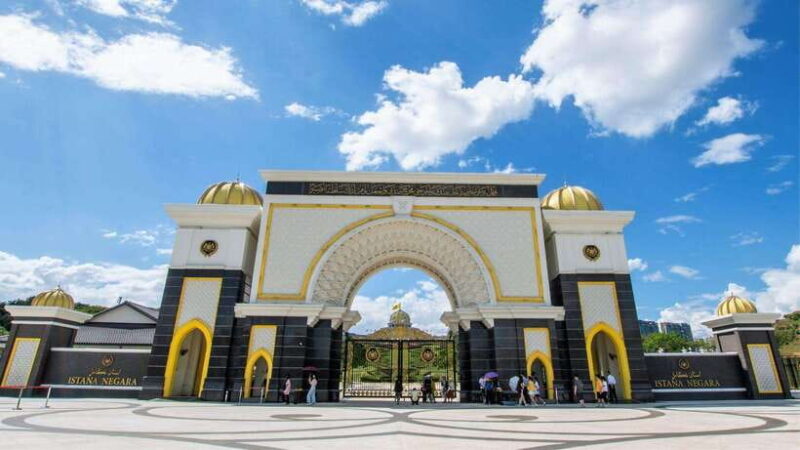 Kuala Lumpur: City Tour, KL Tower Ticket & Putrajaya w/ Boat - Who Should Consider This Tour?