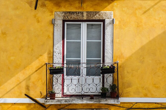 Lisbon Medieval Hills Private Tour on Tuk-Tuk - Practical Tips for Your Tour