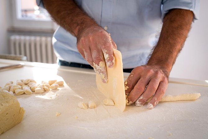 Local Market Visit and Private Cooking Class at a Cesarina's Home in Lecce - Logistics and Practical Details