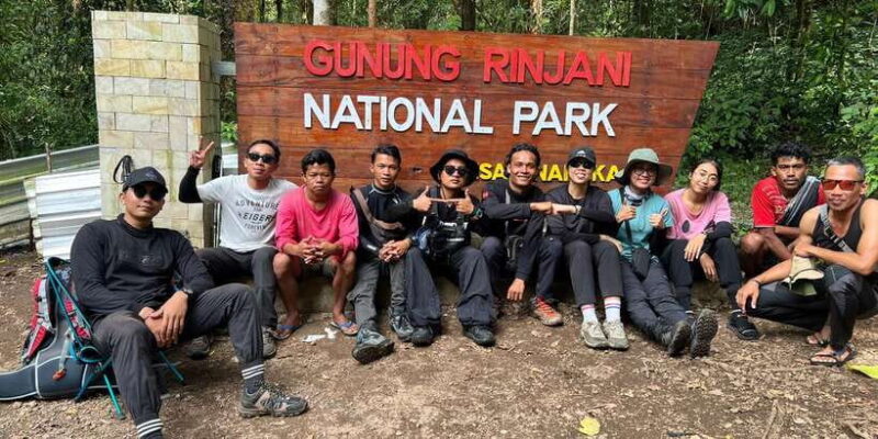 Lombok: Mount Rinjani Climbing Adventure with Local Guide - Detailed Breakdown of the Itinerary