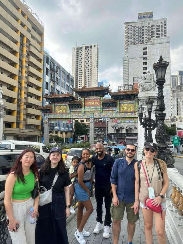 Manila Chinatown Hidden Gems with Venus - Sampling Street Food: A Tasty Adventure