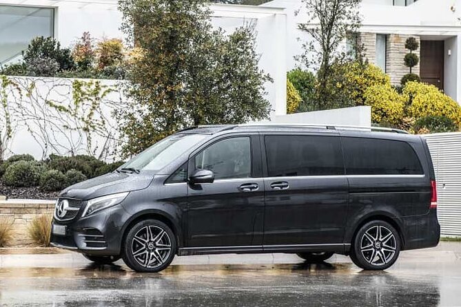 Minivan Arrival Transfer Stockholm Airport ARN to Stockholm City - Who Should Consider This Transfer?