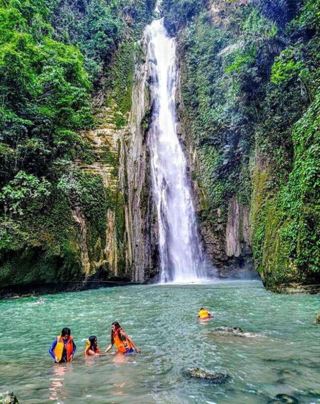 Moalboal: Island Hopping and Mantayupan Falls Day Trip - Practical Tips for Participants