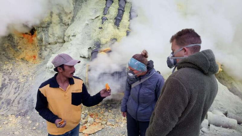 Mount Ijen Sunrise Trek :Blue Flames and Crater views - Who Should Consider This Tour?