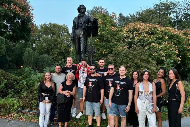 Night PubCrawl Tour in Dusseldorf - Shots and Party! - Practical Details: Timing, Group Size, and Accessibility